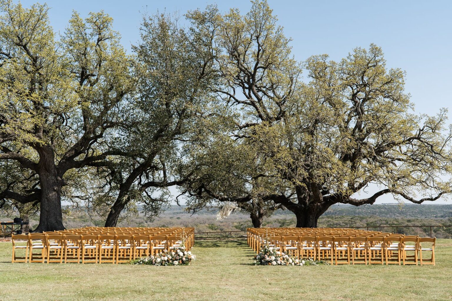 Chic Western-Style Ranch Wedding in Granbury, TX | Diamond A Ranch